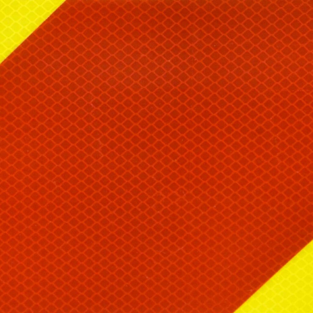 Reflective Chevron Panels in DG3 Diamond Grade